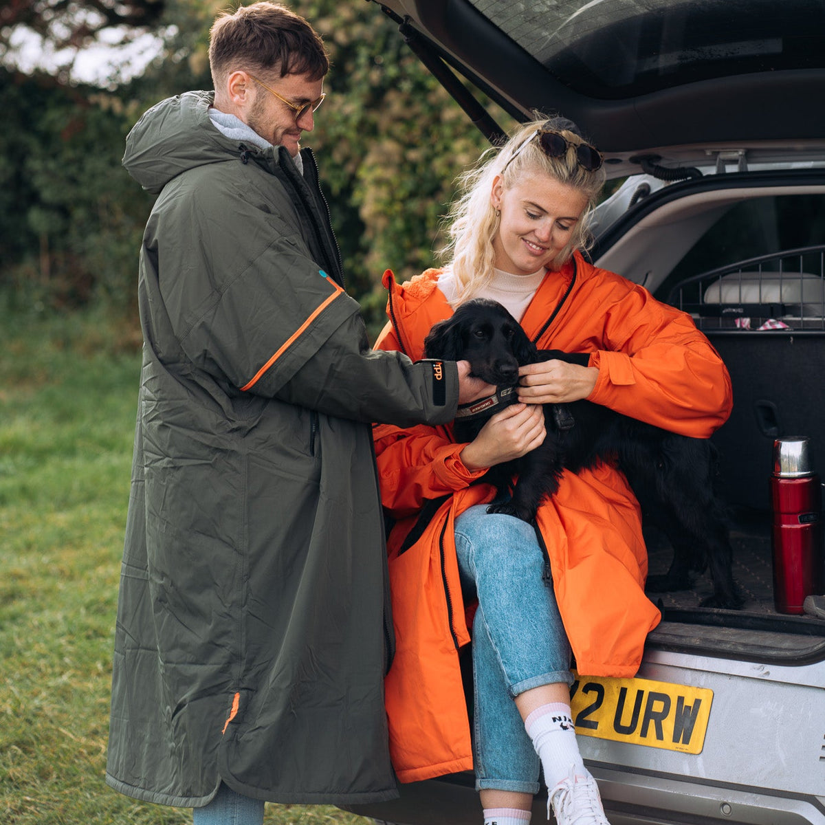 The ddipp Hydro junior dry changing robe in Olive – www.ddipp.me